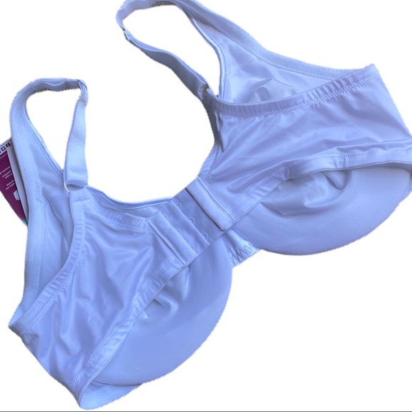 Olga | Intimates & Sleepwear | Olga Signature Support Bra Nwt | Poshmark